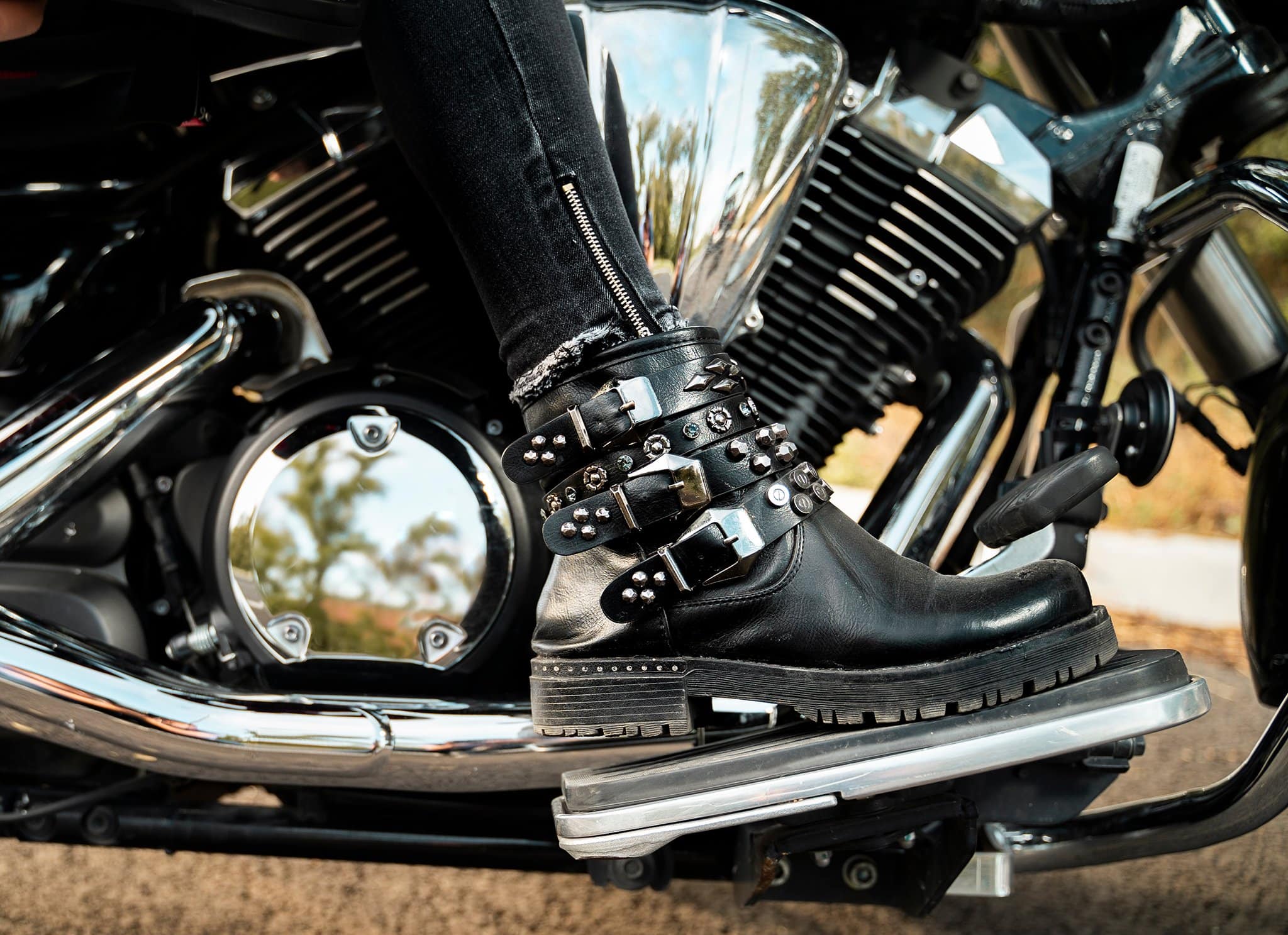 The Best Women's Cruiser Boots | MotorbikeGears