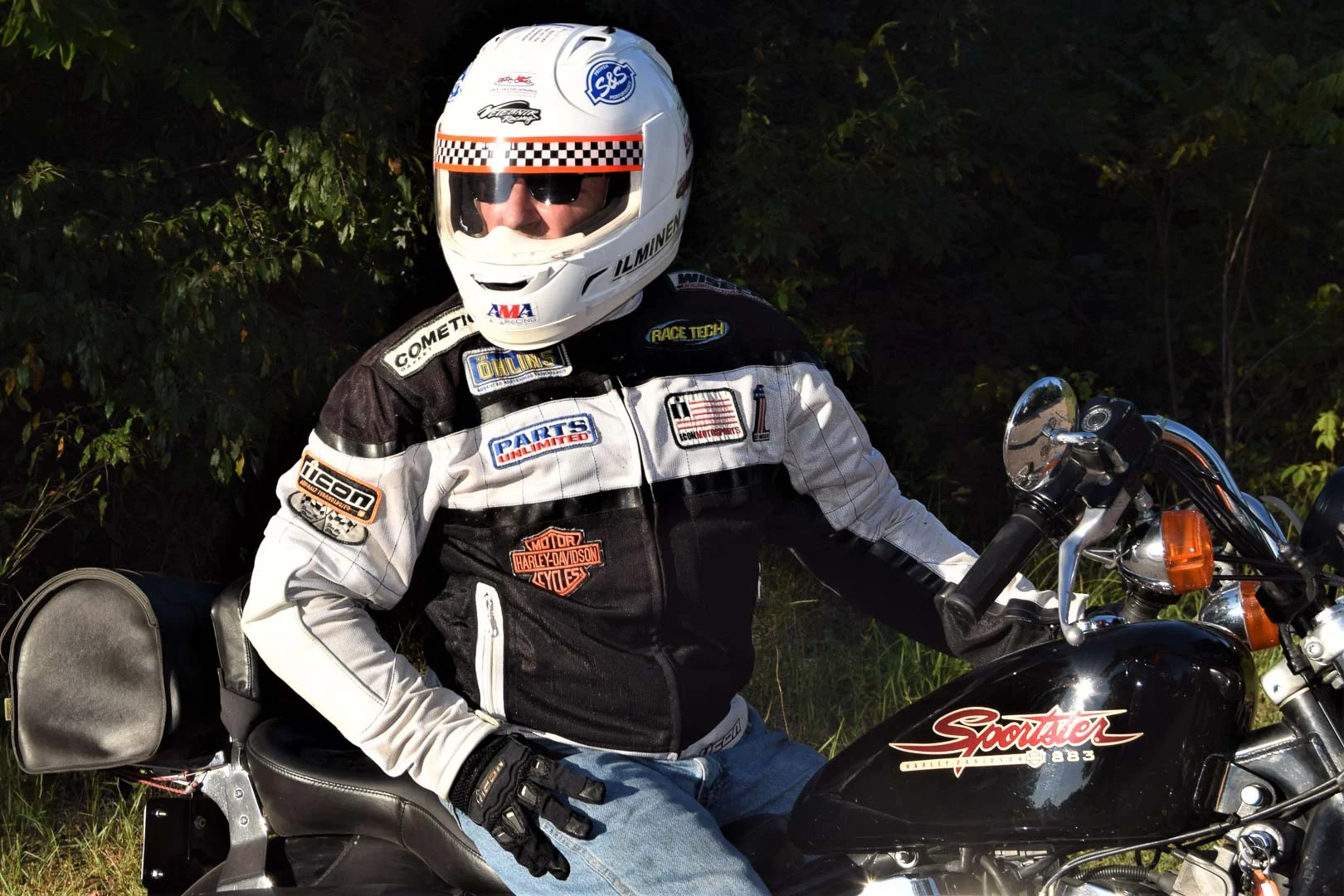 Here Are Top 8 Icon Jackets Review | MotorbikeGears